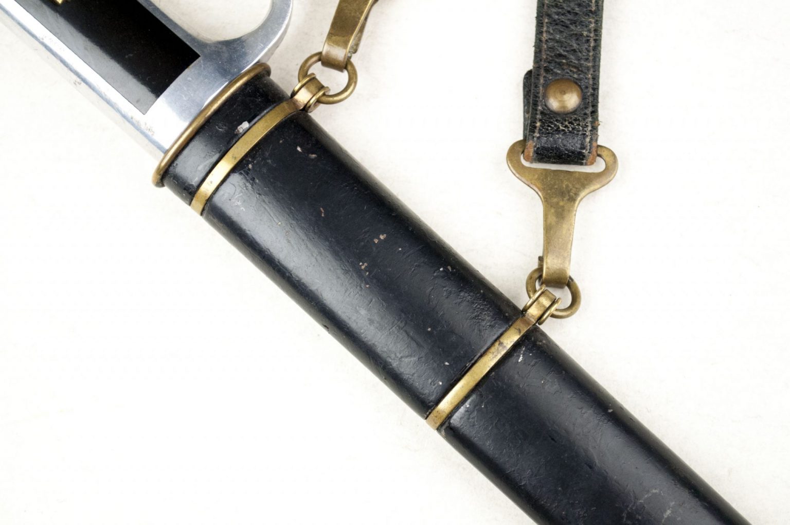 Italian MVSN Officers Dagger Model 1939 with leather hanger