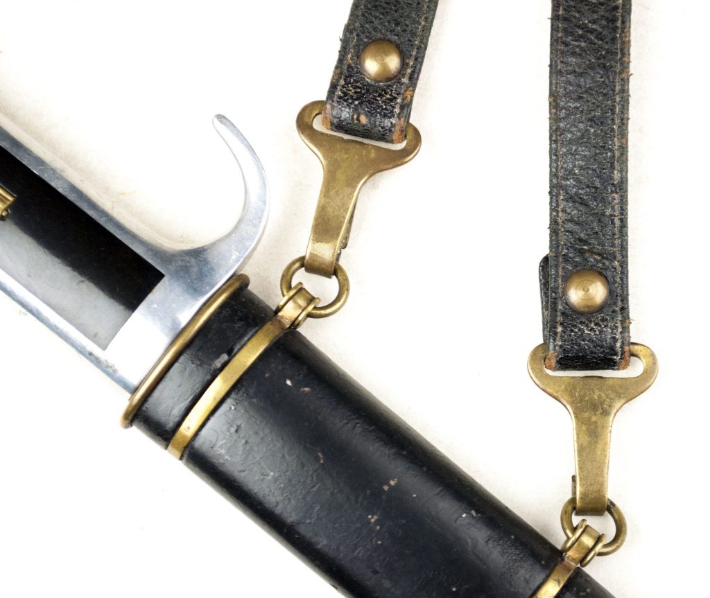 Italian MVSN Officers Dagger Model 1939 with leather hanger