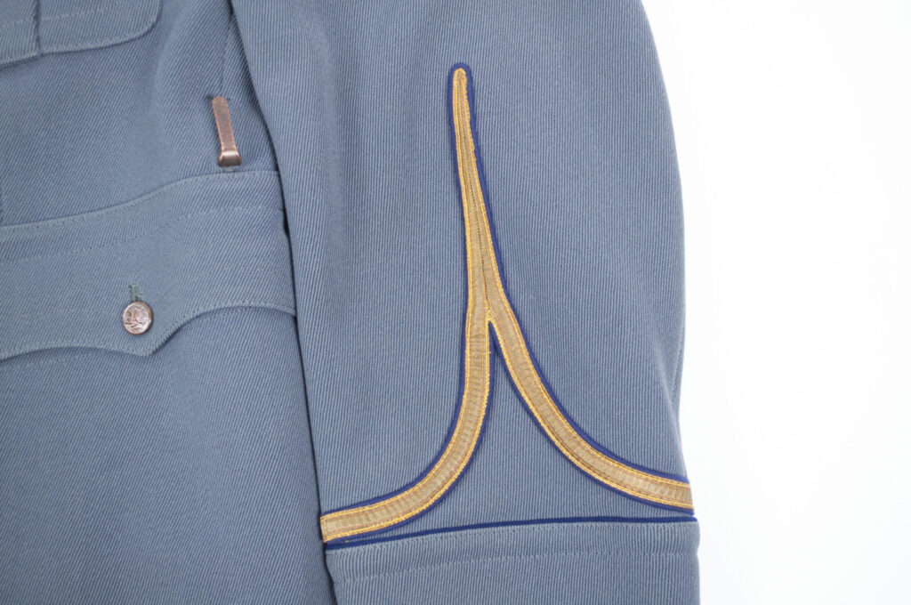 Dutch Army before 1940 uniform set: tunic, breeches and sidecap