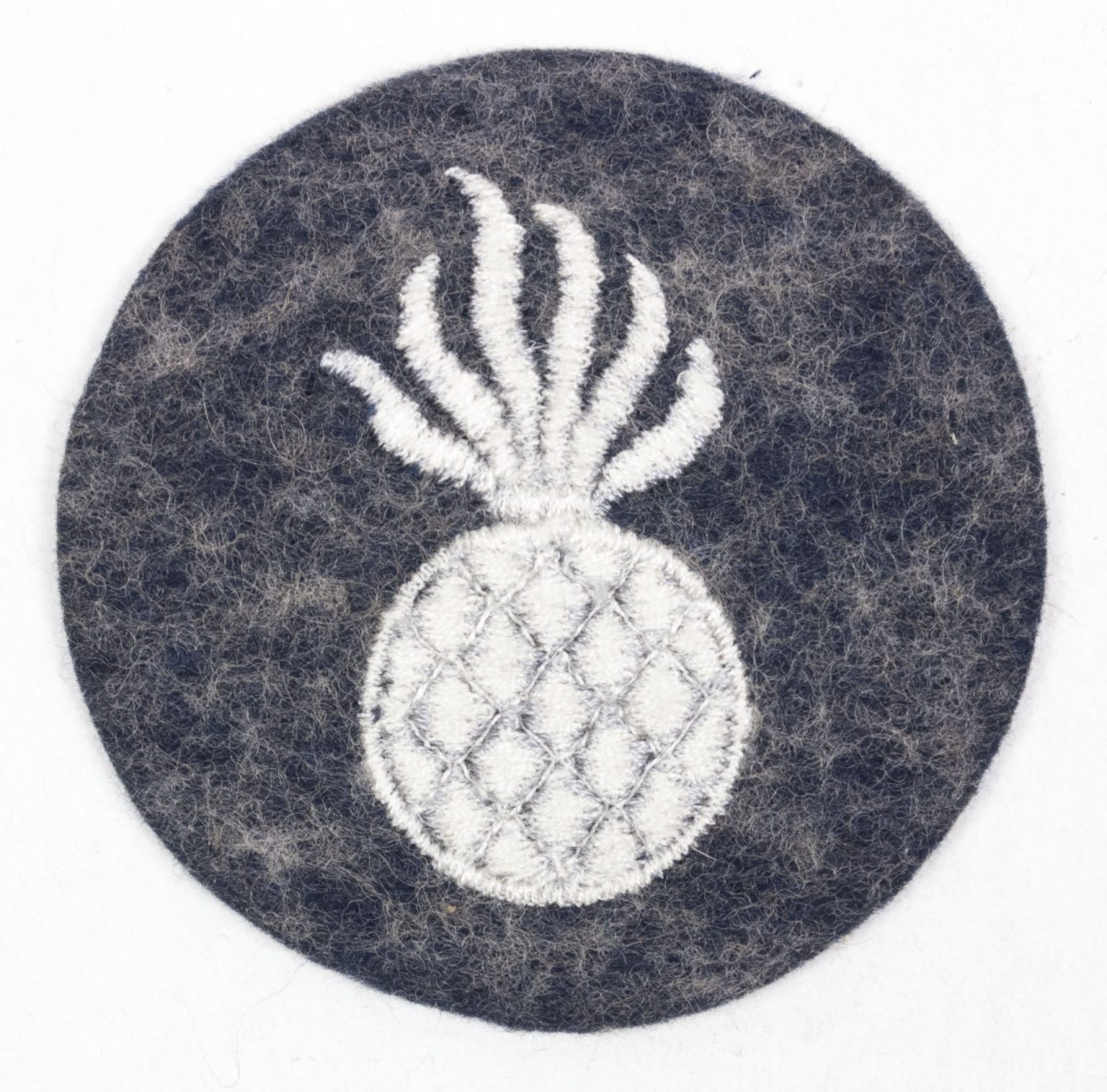 Luftwaffe Aerial Armorer Light-Bomber Personnel Trade Badge