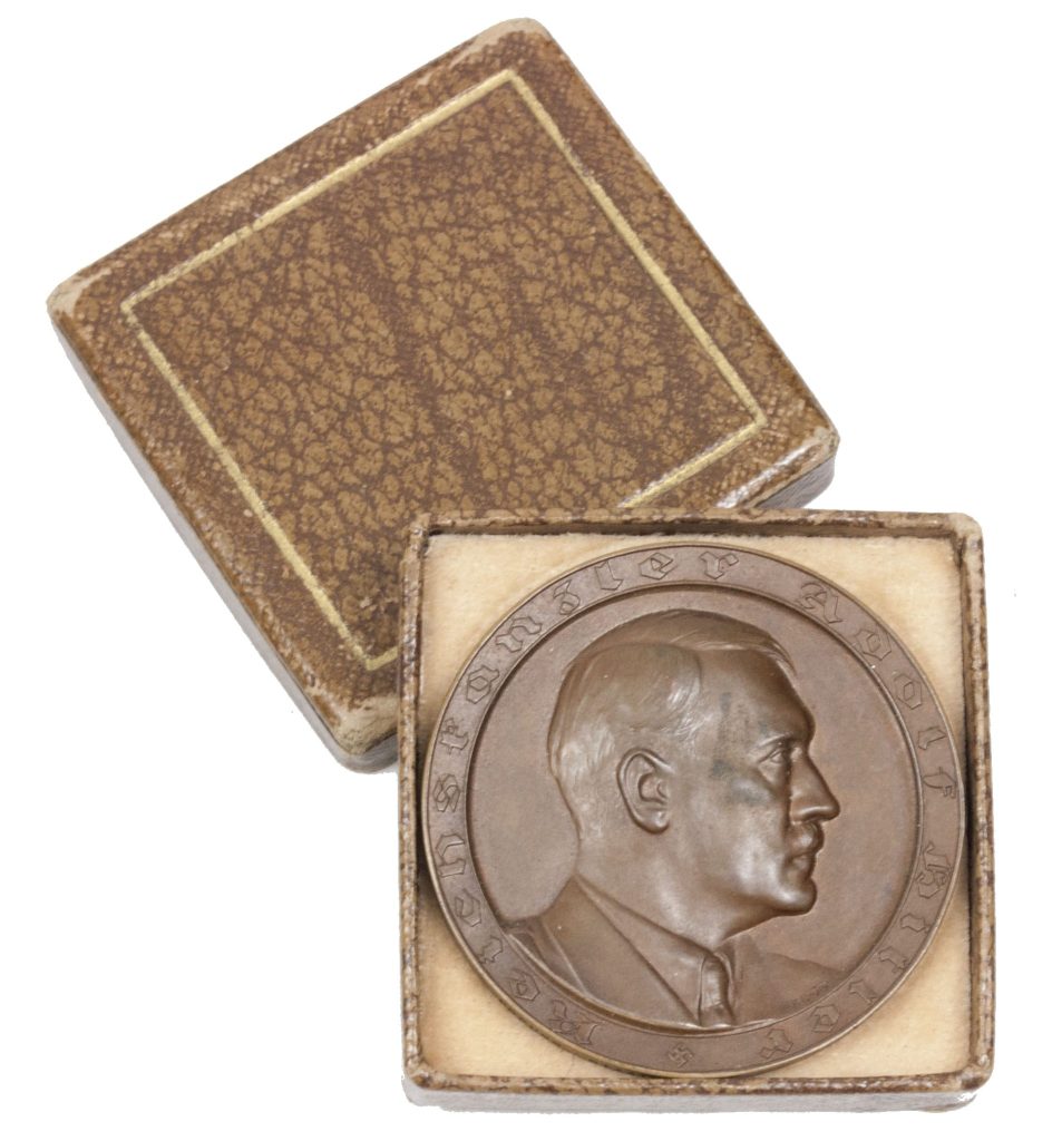 Cased non portable plaque Reichskanzler Adolf Hitler “Ein Volk, Ein ...