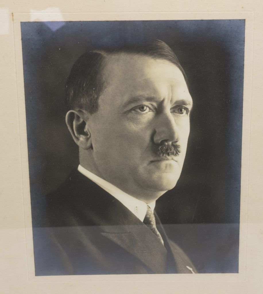Large original framed Adolf Hitler portrait (45 x 37 cm) (1938)