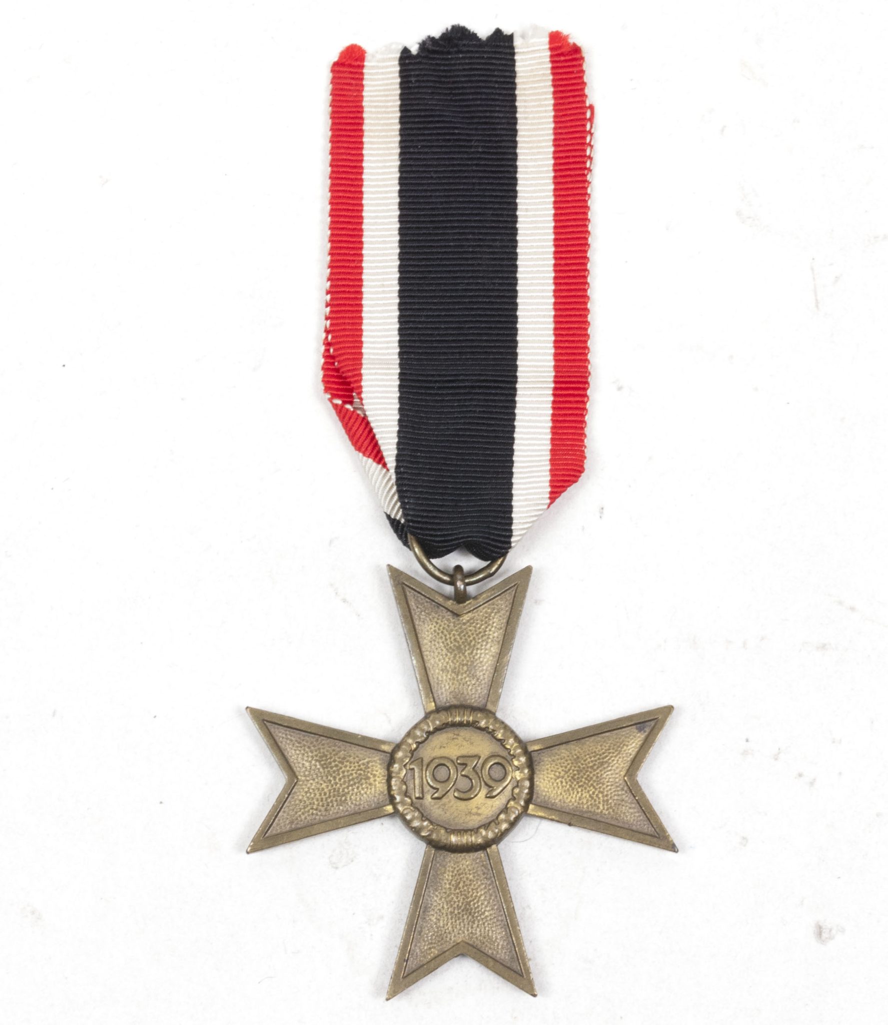 Kriegsverdienstkreuz (KVK) ohne Schwerter / War Merit Cross without swords (MM “60” Katz & Deyle)