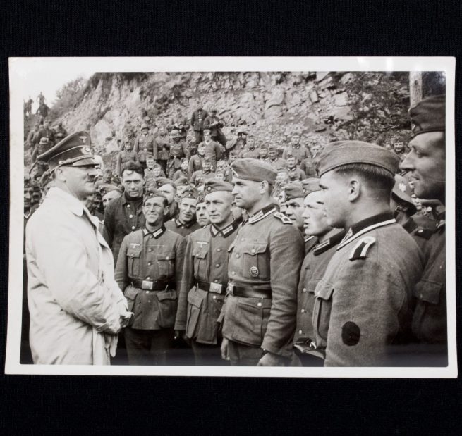 (Pressphoto) Adolf Hitler Der Führer bei seinen Soldaten 1940 an der ...