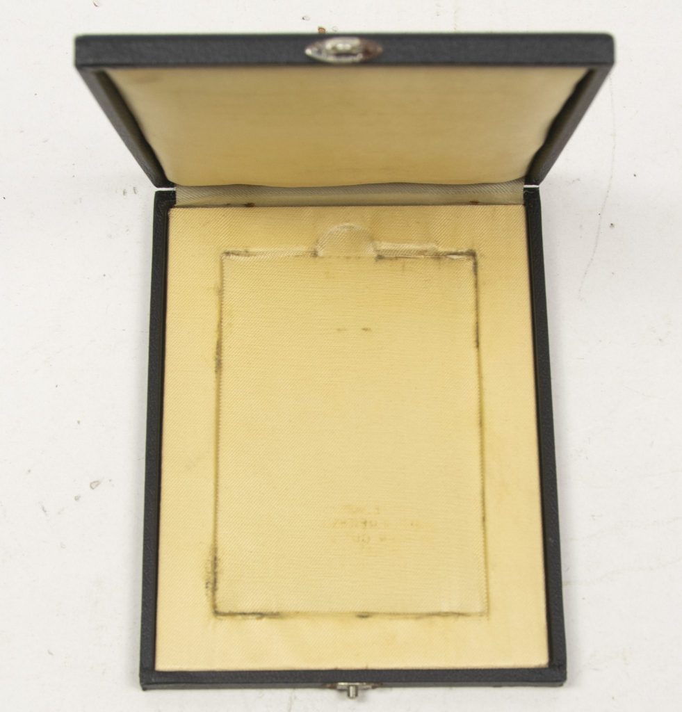 Plakette Adolf Hitler in case (Heinrich Moshage)