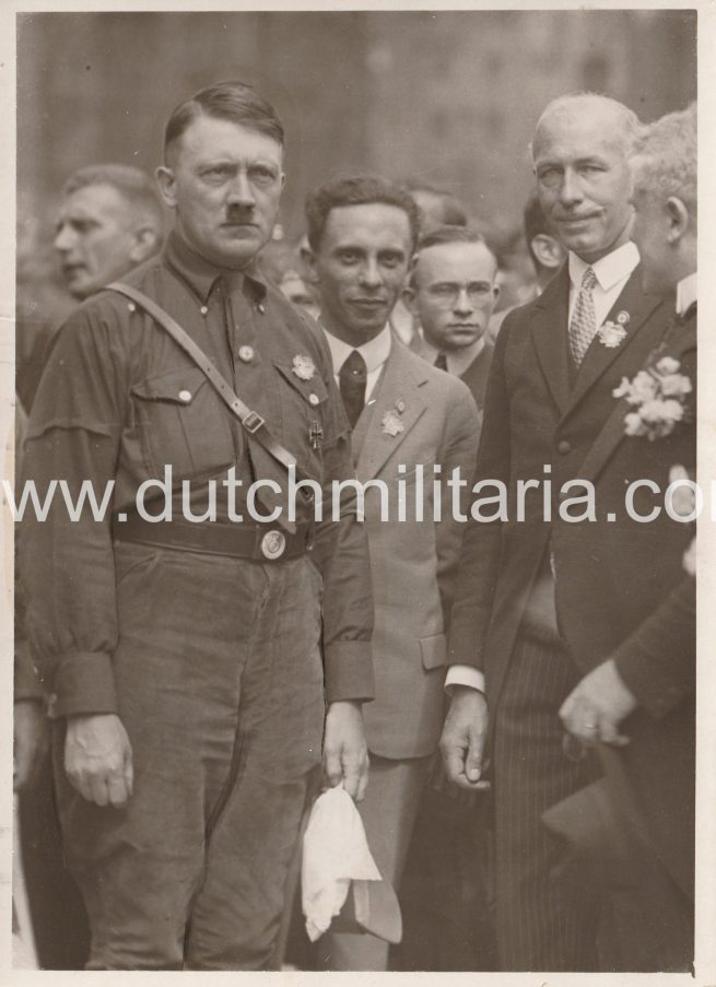 (Pressphoto) Hitler with Goebbels and Gottfried Feder